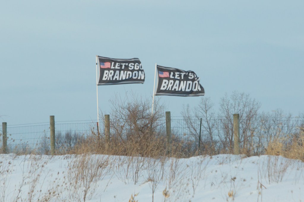 It turns out that Samuel Alito (r) is pro-choice…when it comes to flags ...